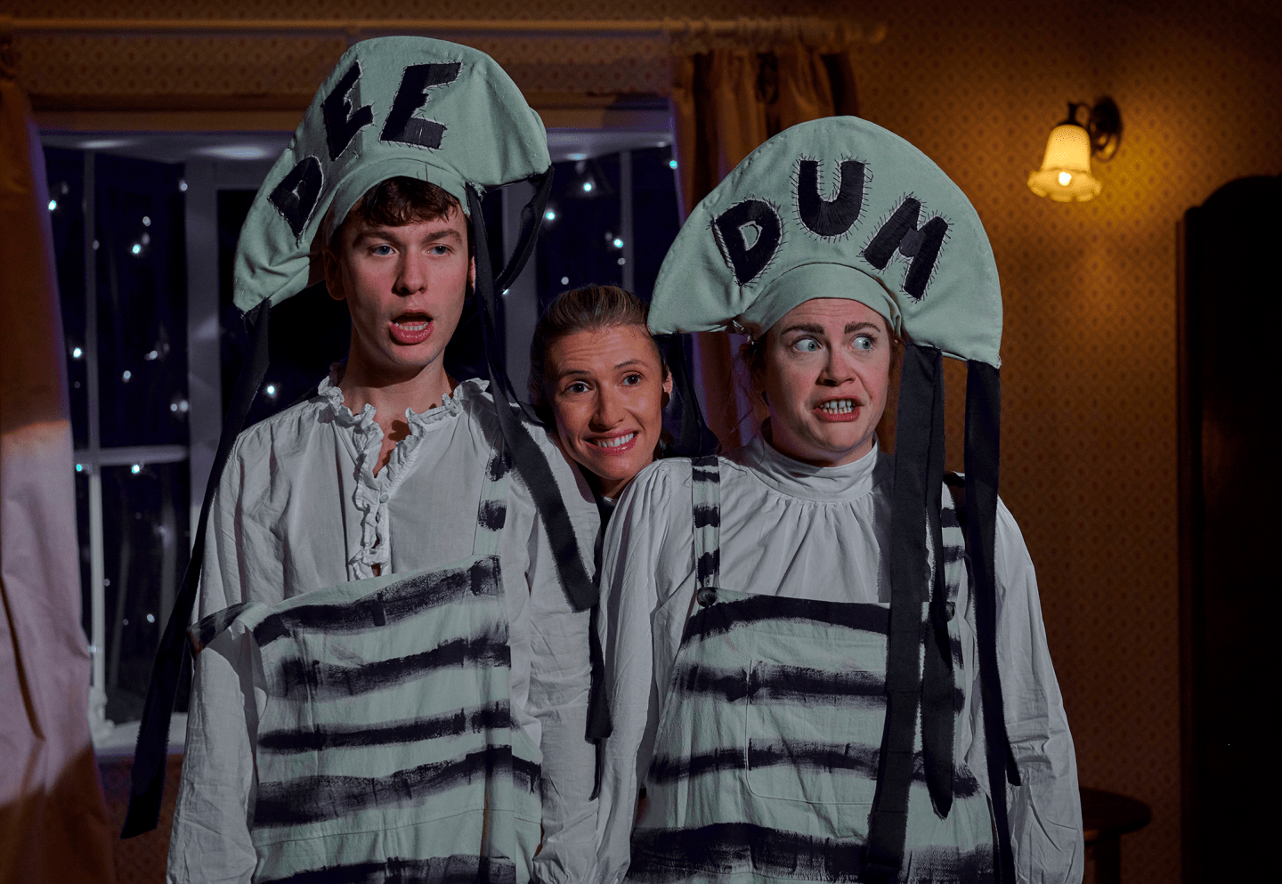 Alice in Wonderland – Red Rose Chain – Guest Review – SUFFOLK THEATRE